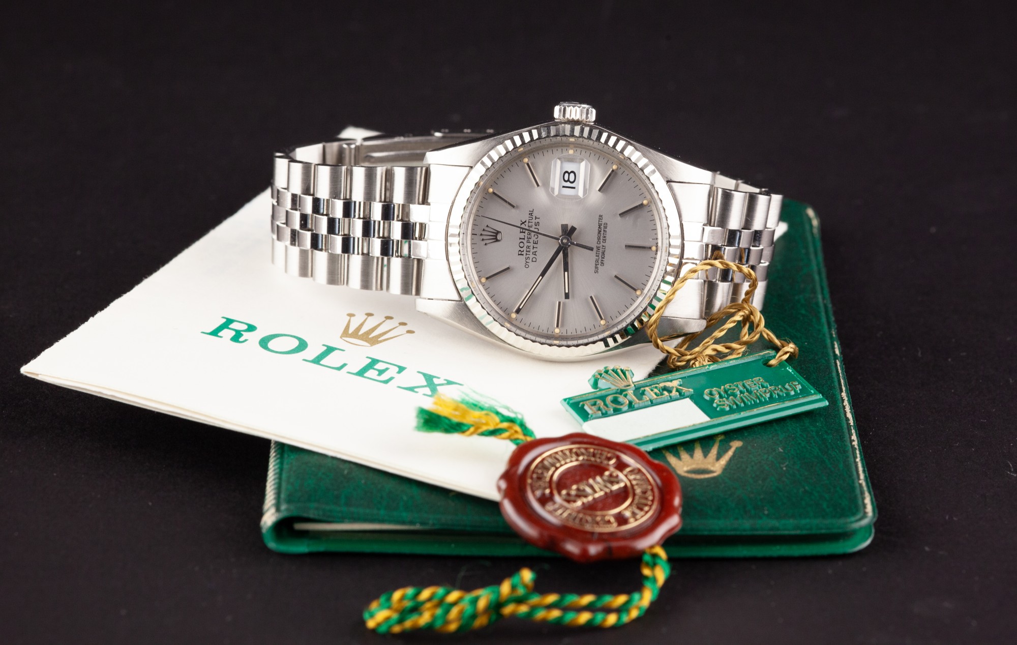 One wrist One Watch | Vintage watches, Luxury watches, Watch, Patek ...